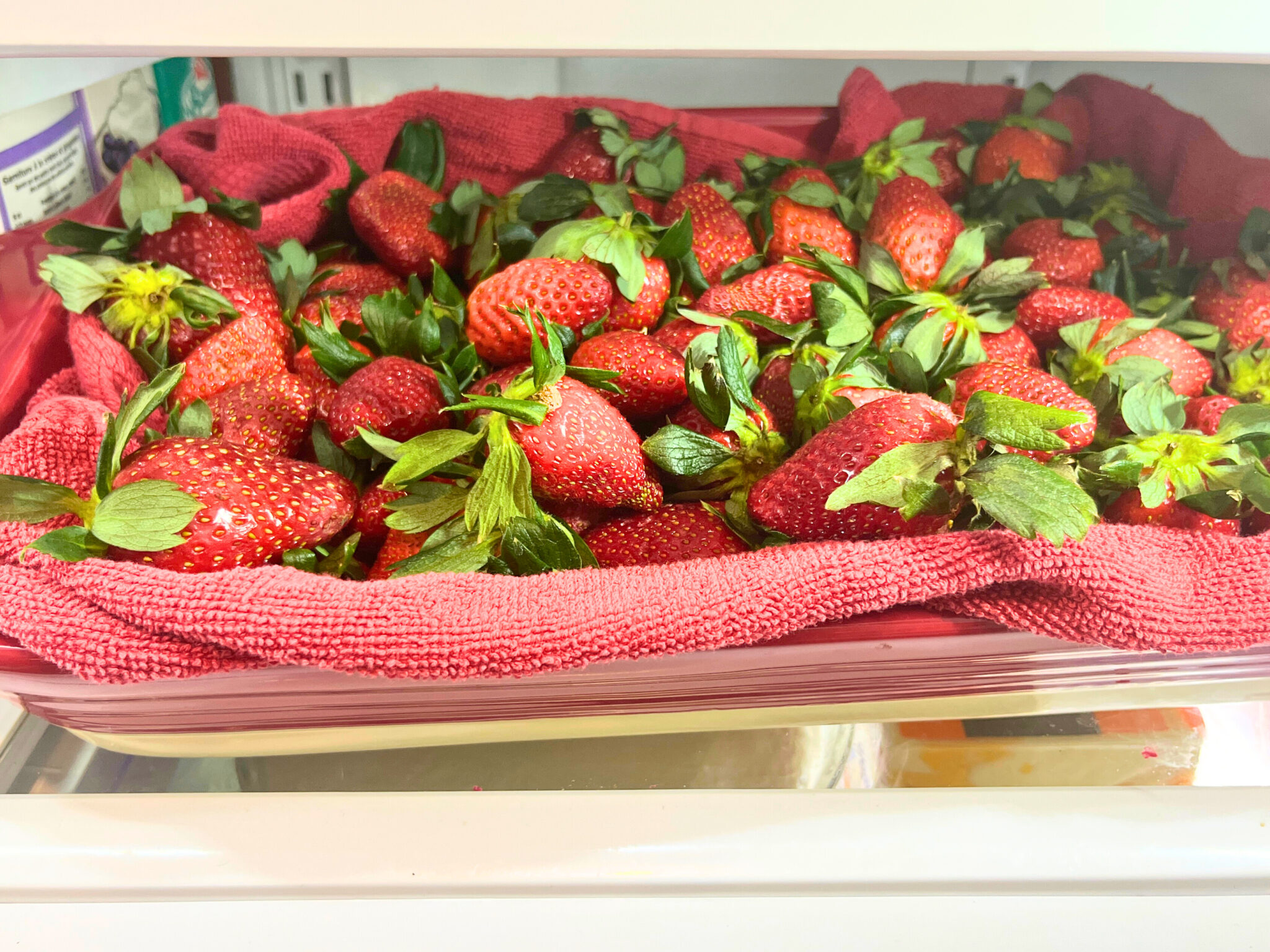 How to keep berries FRESH for weeks! - Flour and Filigree