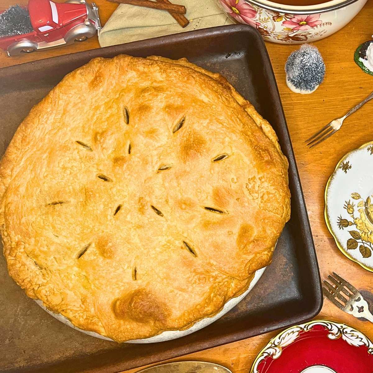 The Best Traditional Mincemeat Pie - Flour and Filigree