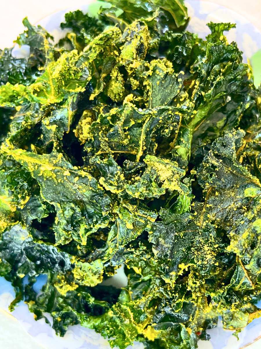 Crispy Kale Chips with Nutritional Yeast - Flour and Filigree