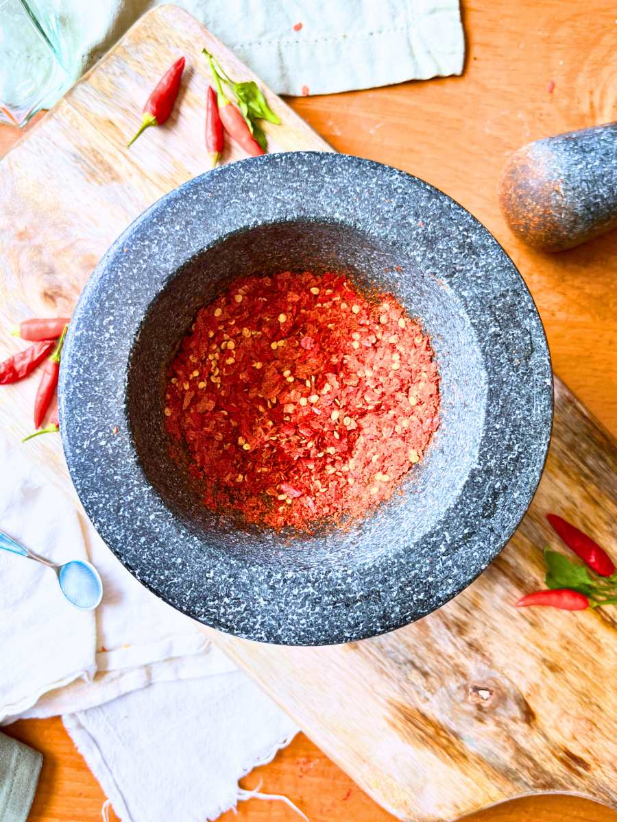 How to Make Homemade Chili Flakes: A Simple Step-by-Step Guide - Flour ...