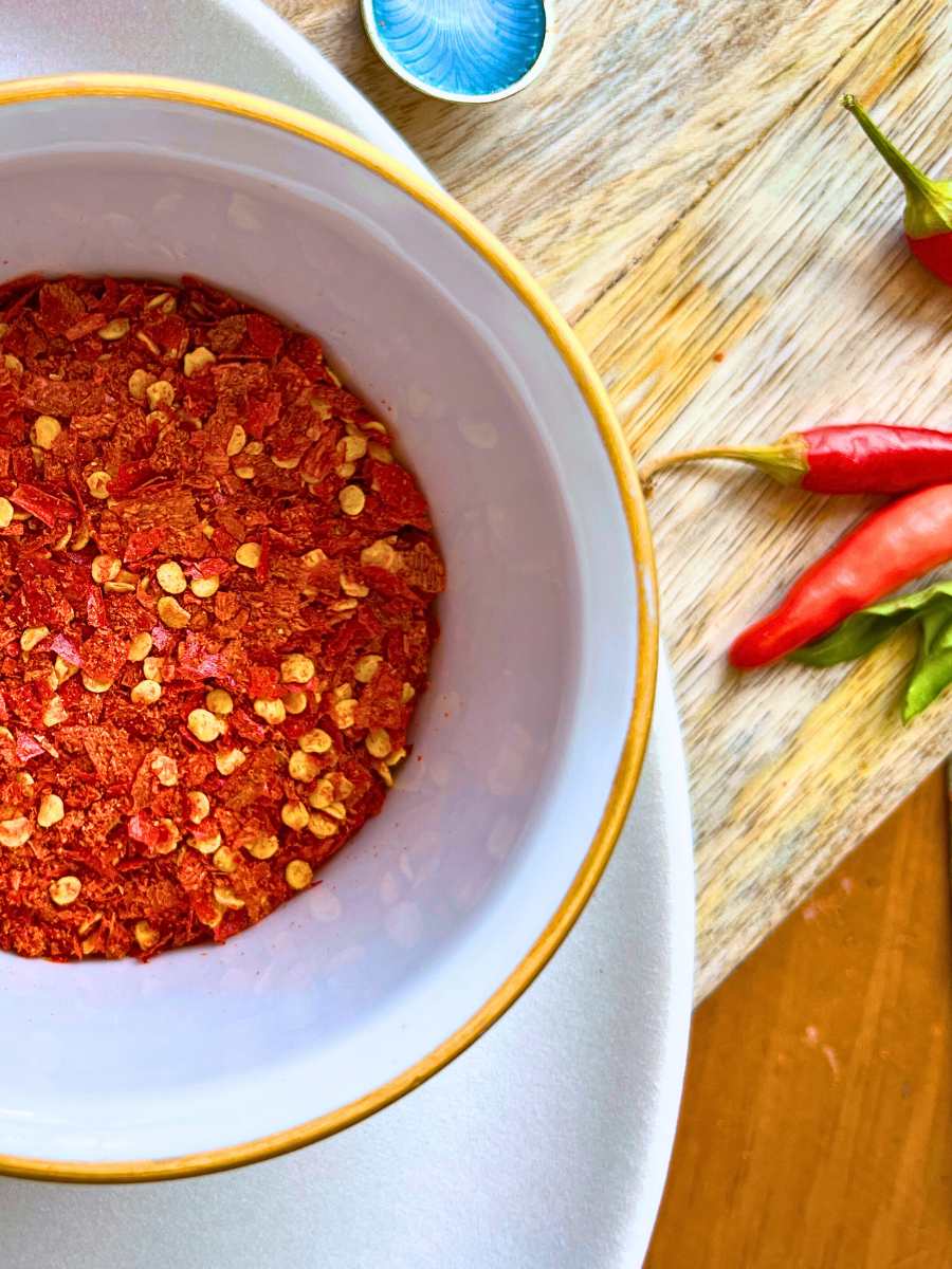 How to Make Homemade Chili Flakes: A Simple Step-by-Step Guide - Flour ...