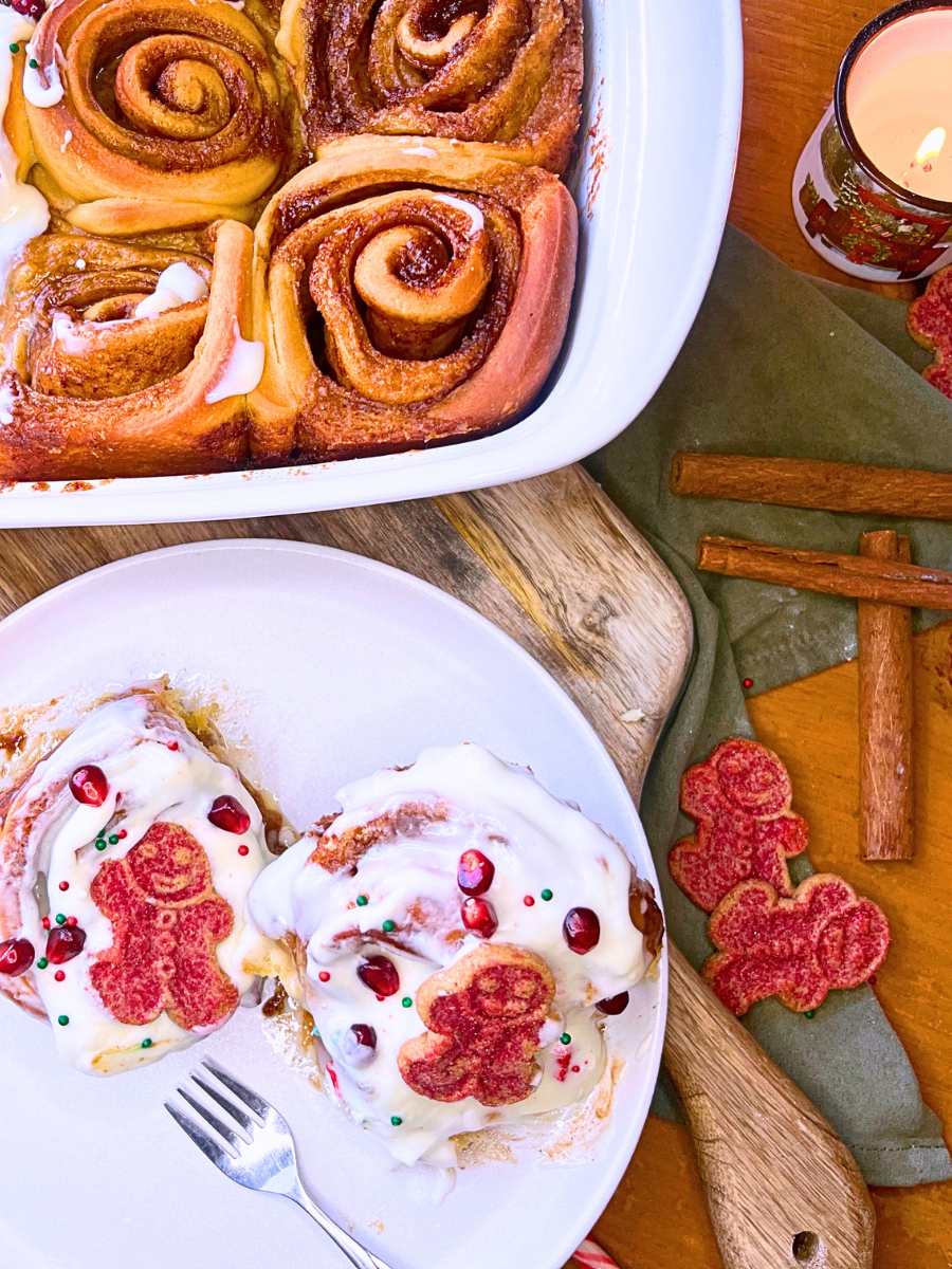 The Best Gingerbread Cinnamon Rolls Ever — Fluffy, Spiced, and Perfect ...